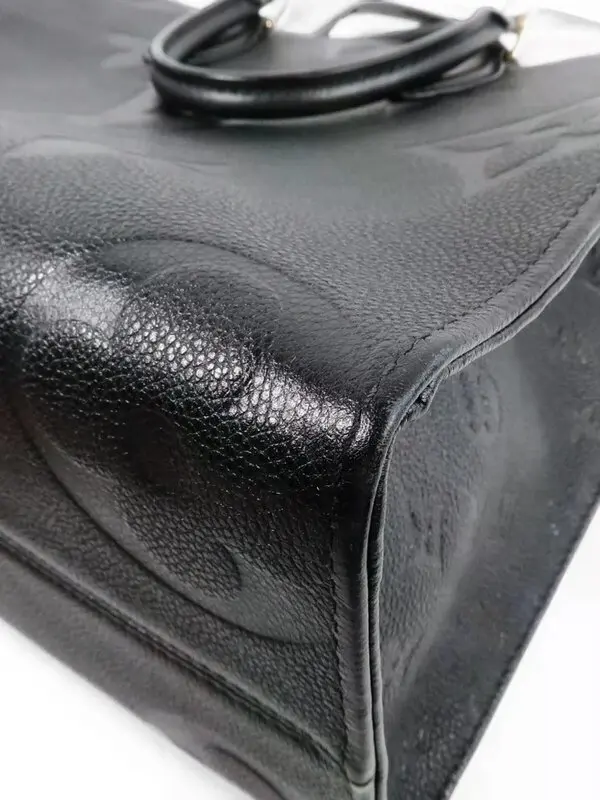 LOUIS VUITTON On The Go Mm Tote Bag