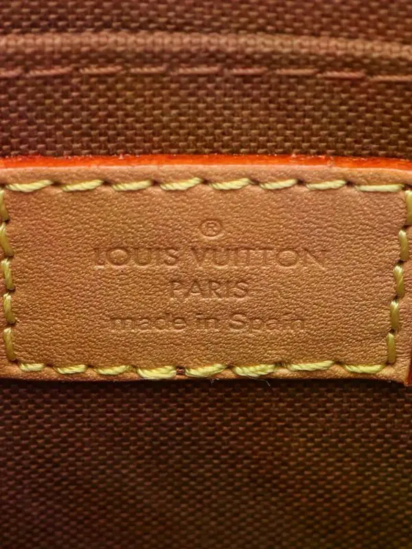 LOUIS VUITTON 2020 Monogram Petit Sac Plat Satchel
