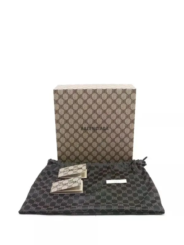 Balenciaga 2000-2015 The Hacker Project Mini Bb Supreme Camera Bag Crossbody Bag