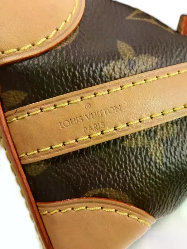 LOUIS VUITTON Noé Monogram Bucket Bag