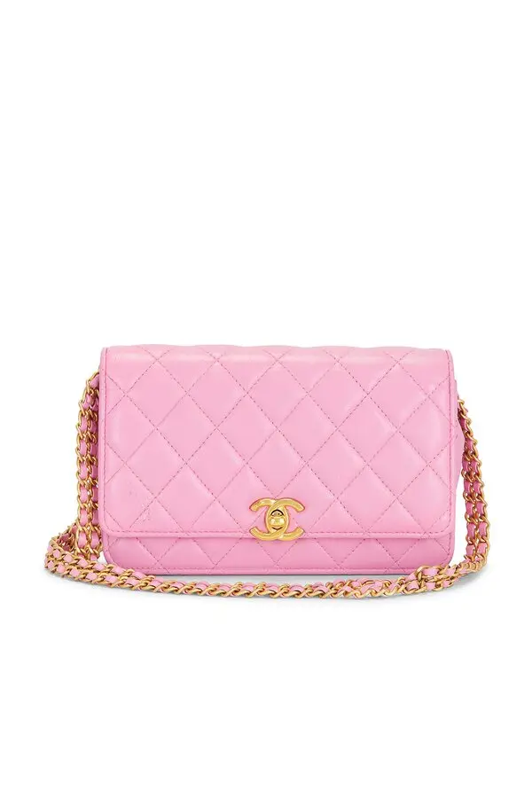 Chanel Lambskin Wallet On Chain - Pink