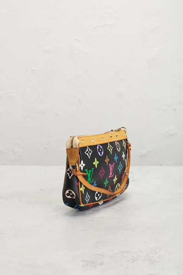 LOUIS VUITTON Monogram Pochette Accessoires Shoulder Bag