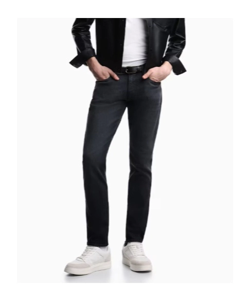 Emporio Armani Logo-plaque Faded Jeans