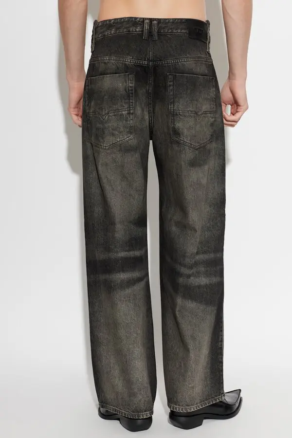 DIESEL® 1982 D-hakou-fsj2’ Jeans