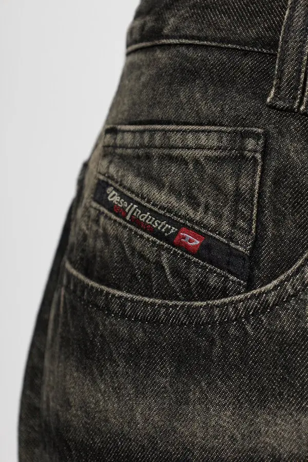 DIESEL® 1982 D-hakou-fsj2’ Jeans