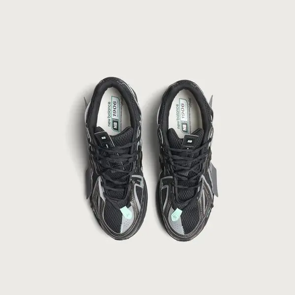NEW BALANCE 1906a Sneaker
