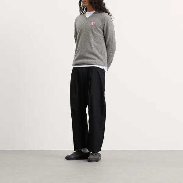 Play Comme Des Garcon Pink Heart V Neck Jumper - Grey