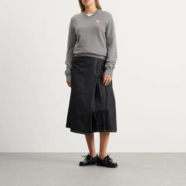 Play Comme Des Garcon Pink Heart V Neck Jumper - Grey