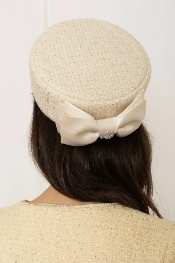 SANTINNI Amour’ Woollen Tweed Pillbox Hat With Silk Bow Bianco - White