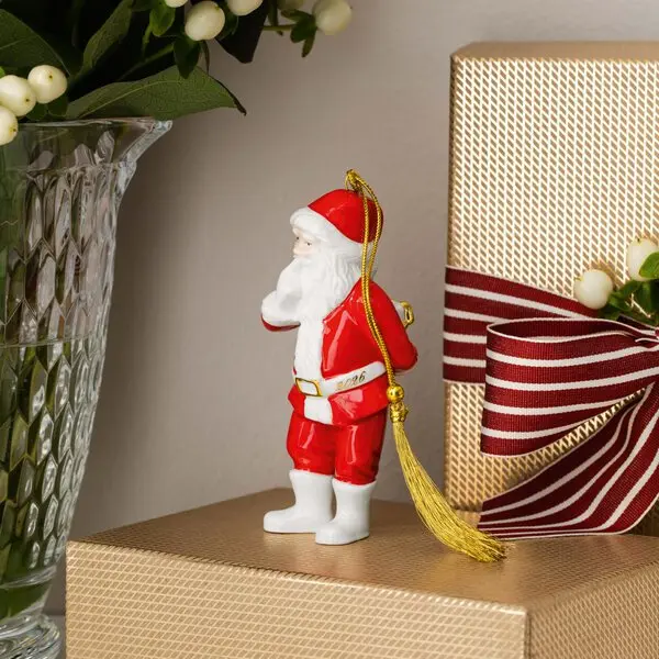 VILLEROY & BOCH Christmas Classics 2026 Santa Ornament