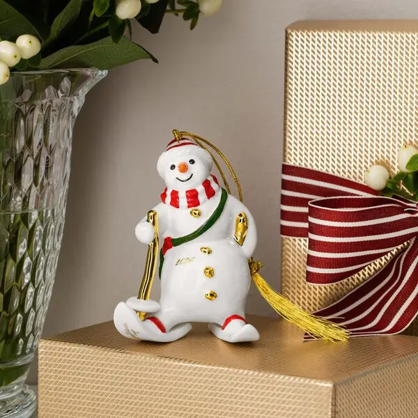 VILLEROY & BOCH Christmas Classics 2026 Snowman Ornament