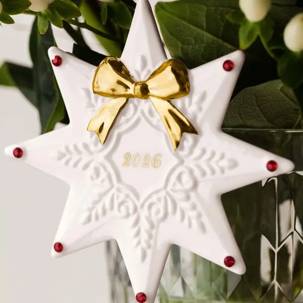 VILLEROY & BOCH Christmas Classics 2026 Star Ornament