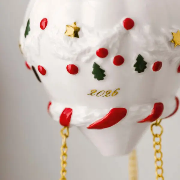 VILLEROY & BOCH Christmas Classics 2026 Hot Air Balloon Ornament