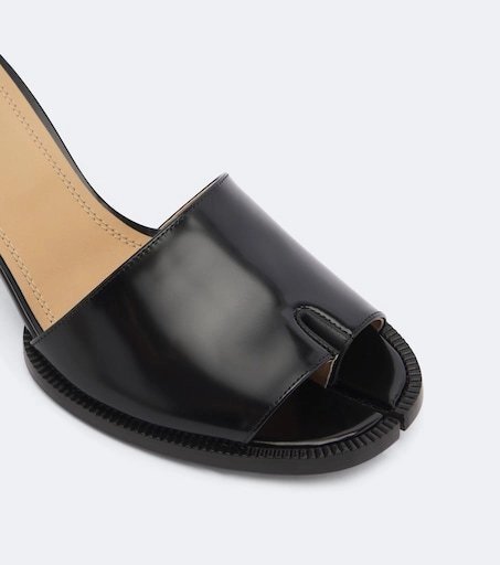MAISON MARGIELA Tabi Leather Mules - Black