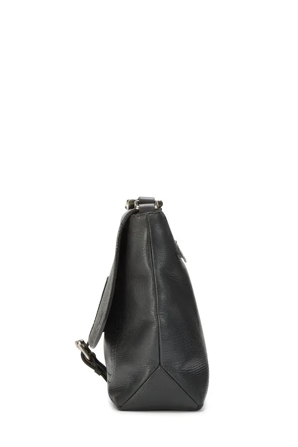 LOUIS VUITTON Utah Leather Omaha Messenger