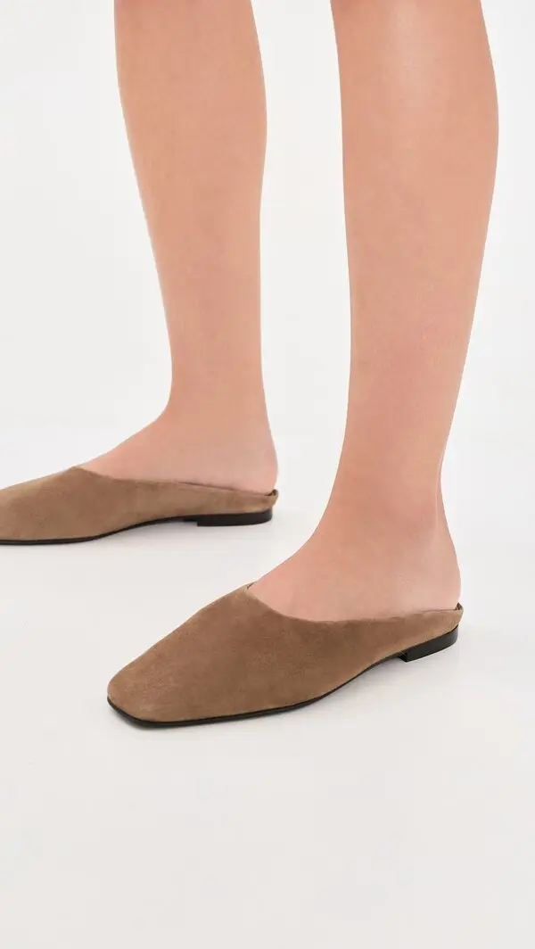 MARGAUX LONNBERG The Clara Flats