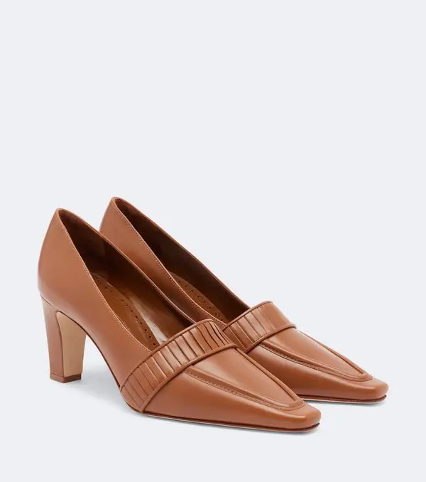 Manolo Blahnik Mindita Leather Pumps