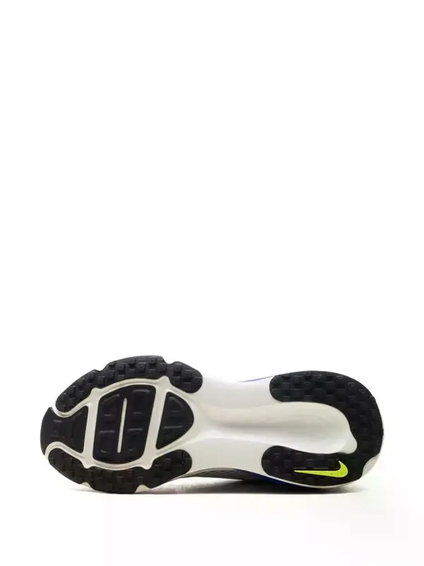 Nike Vomero 18 Sneakers - White