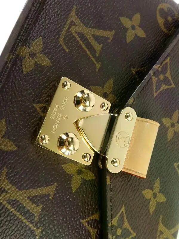 LOUIS VUITTON Pochette Metis Monogram Tote Bag