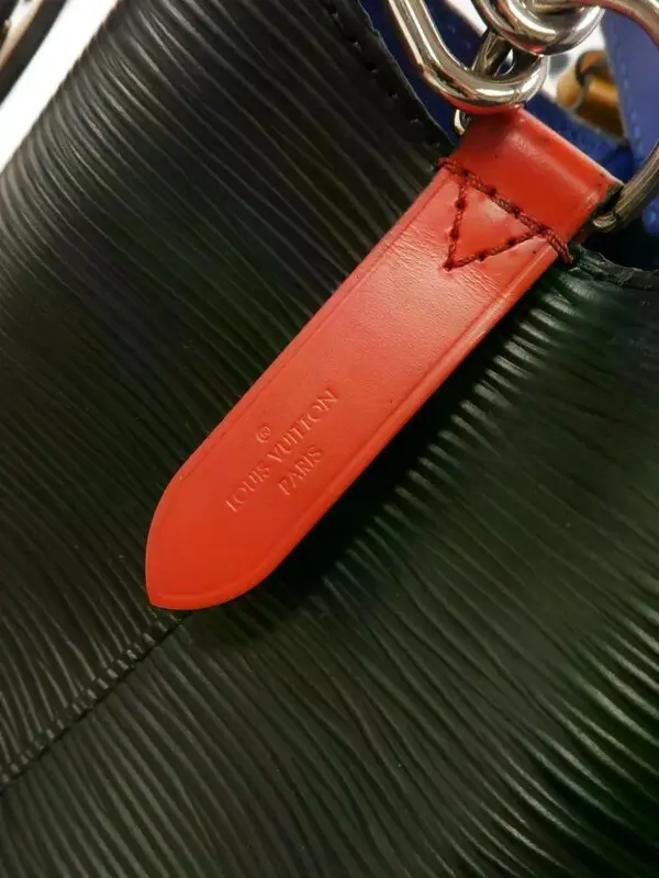 LOUIS VUITTON Neonoe Bb Shoulder Bag