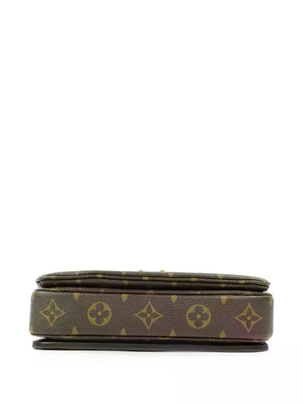 LOUIS VUITTON Pochette Metis East West Shoulder Bag
