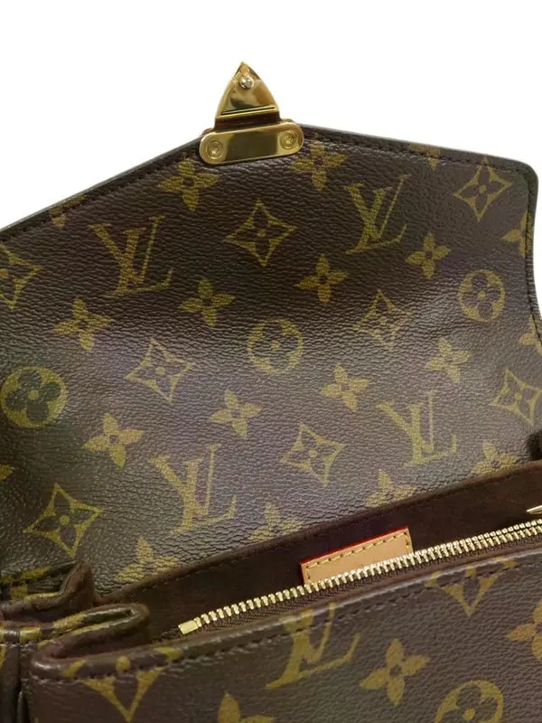 LOUIS VUITTON Pochette Metis East West Shoulder Bag