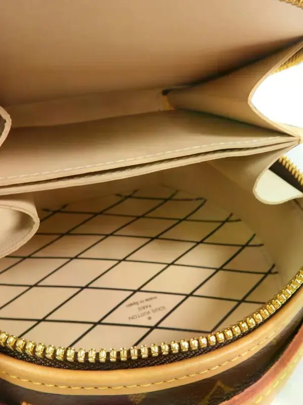 LOUIS VUITTON Mini Boite Chapeau Cross Body Bag