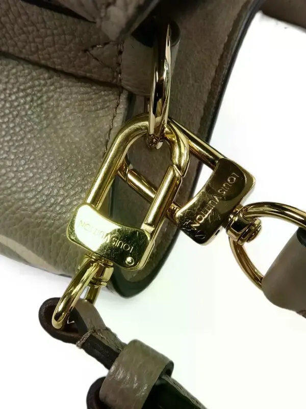 LOUIS VUITTON Mm Neo Noe Monogram Bucket Bag