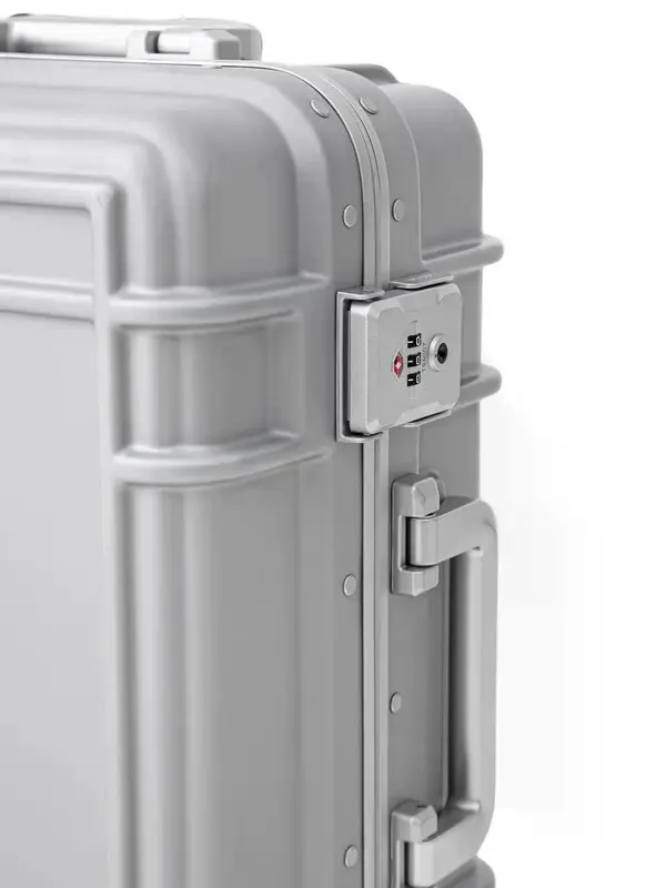 EASTPAK Small Resist'r Case Hardshell Suitcase