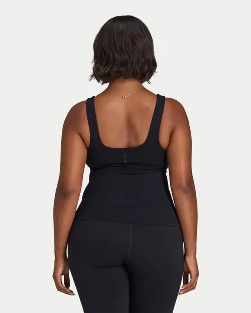 HERA Essential Scoop Neck Fitted Vest - Black