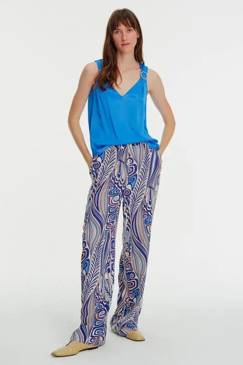 EXQUISE V Neck Crystal Buckle Sleeveless Blouse