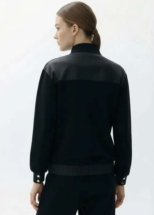 EXQUISE Stone Embellished Regular Knit Jacket