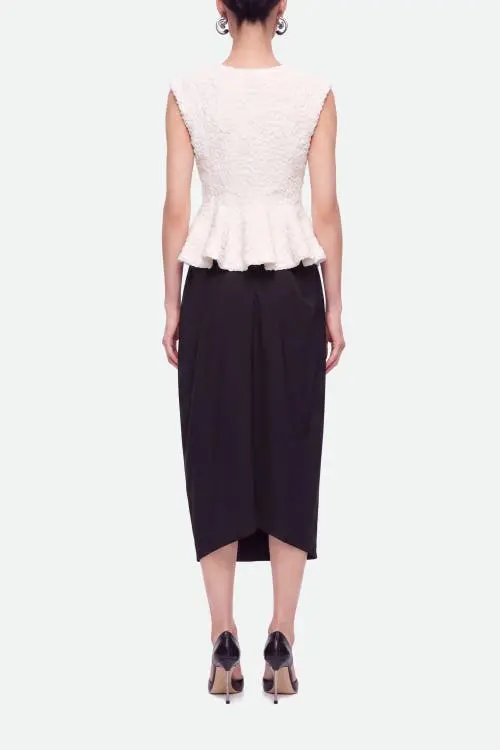NOCTURNE Accessory Detail Crew Neck Knit Top