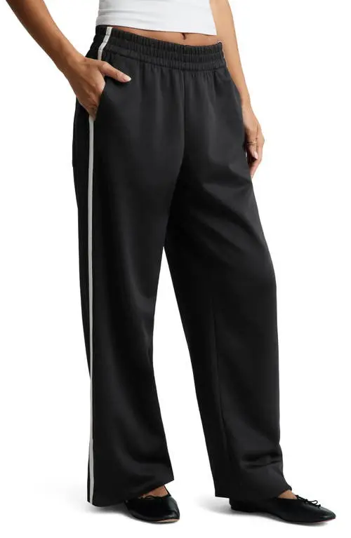 Beyond Yoga That Tracks Straight Leg Pants