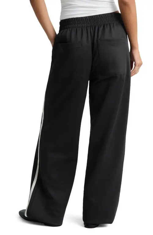 Beyond Yoga That Tracks Straight Leg Pants
