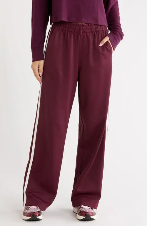 Beyond Yoga That Tracks Straight Leg Pants - Cabernet