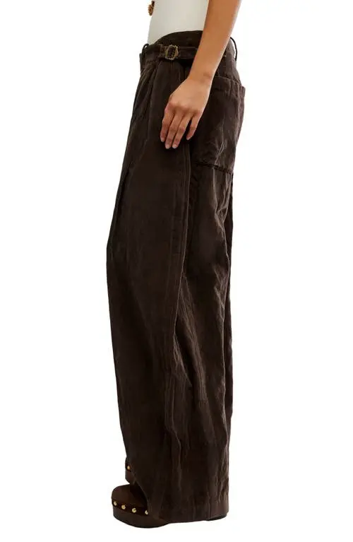 Free People Holding Onto This Velvet Pants