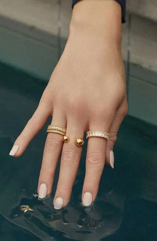 BEARFRUIT JEWELRY Fernanda Crystal Statement Ring Trendy Bold Design - Gold