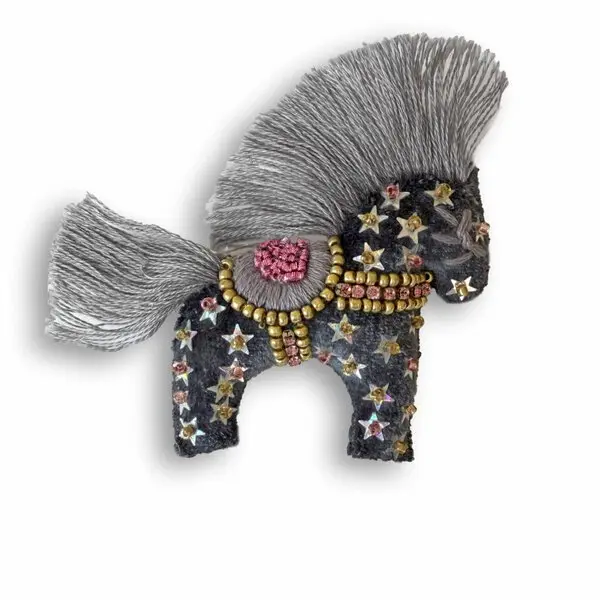 VETKA Gray Horse Brooch – Ash Horse