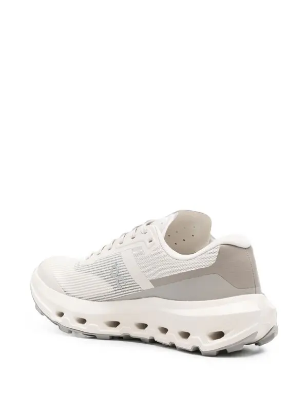 On Cloudvista 3 Sneakers - Grey