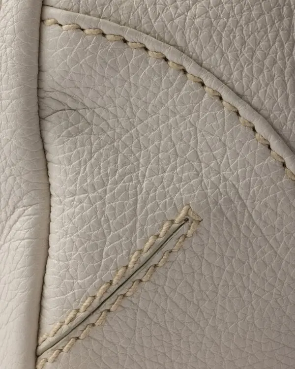 Prada Cabas Karin En Cuir Vieilli De Taille Moyenne