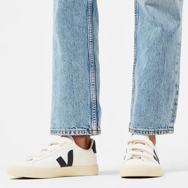 VEJA Strap Lowtop Sneakers