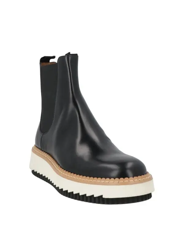 Chloé Simple Glossy Chelsea Boots