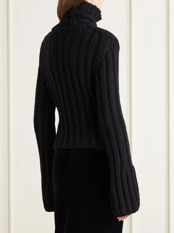 Khaite Kelly Ribbed Cashmere Sweater - Black