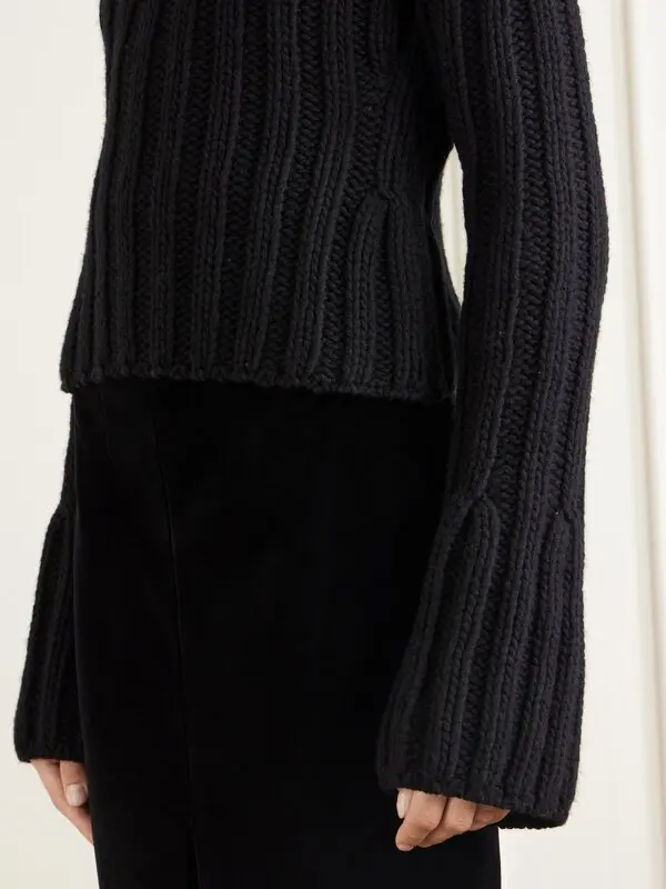 Khaite Kelly Ribbed Cashmere Sweater - Black