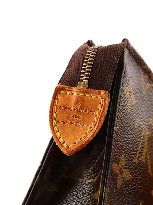 LOUIS VUITTON Toiletry Monogram Canvas 15 Pouch