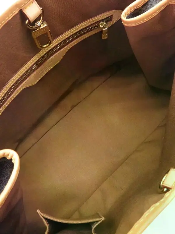 LOUIS VUITTON 2006 Monogram Batignolles Horizontal Tote Bag