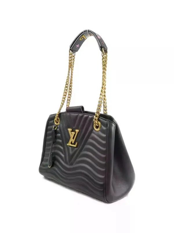LOUIS VUITTON New Wave Chain Shoulder Bag