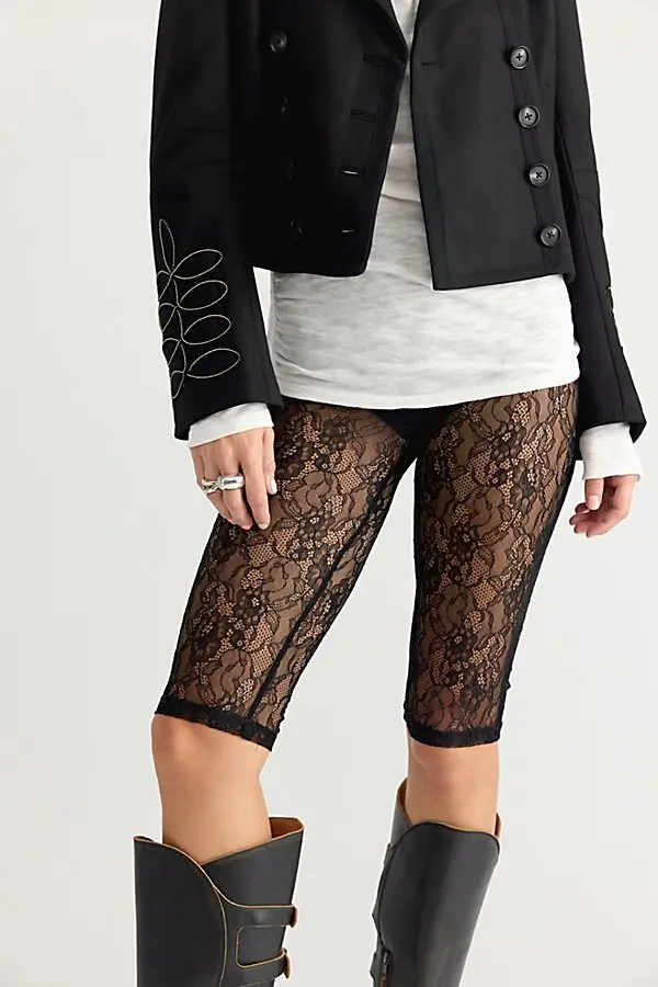 HIGH HEEL JUNGLE Romy Lace Capri - Black