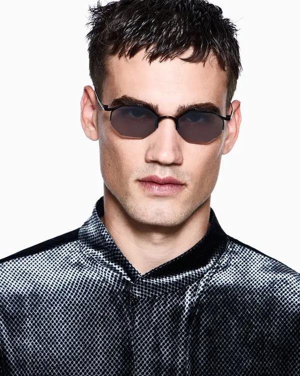 Giorgio Armani Irregular-shaped Sunglasses - Black
